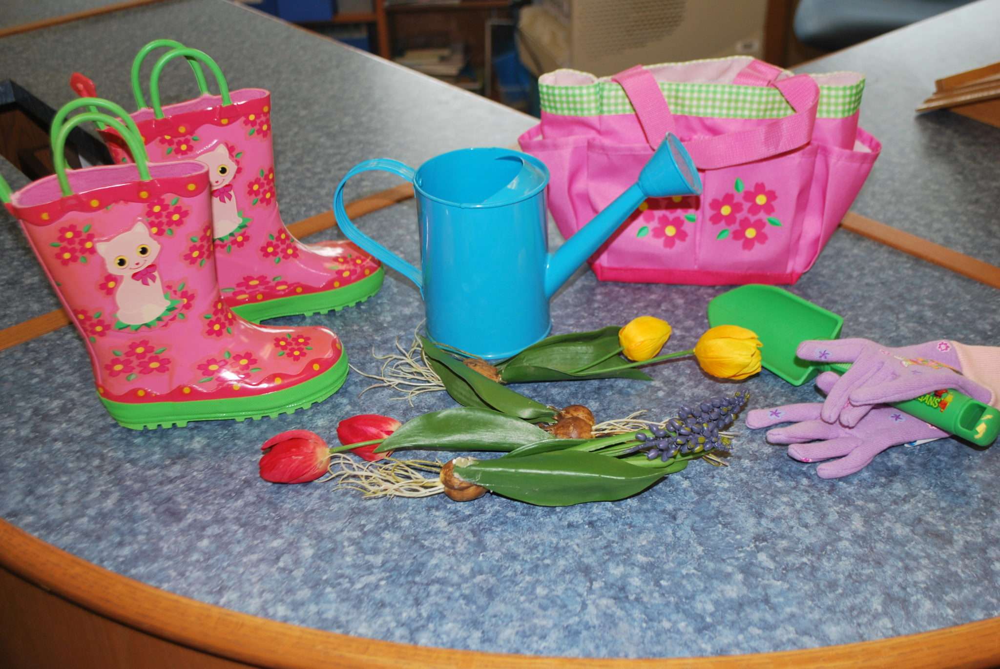 How to Decorate Your Library Year Round - Little Library of Learning
